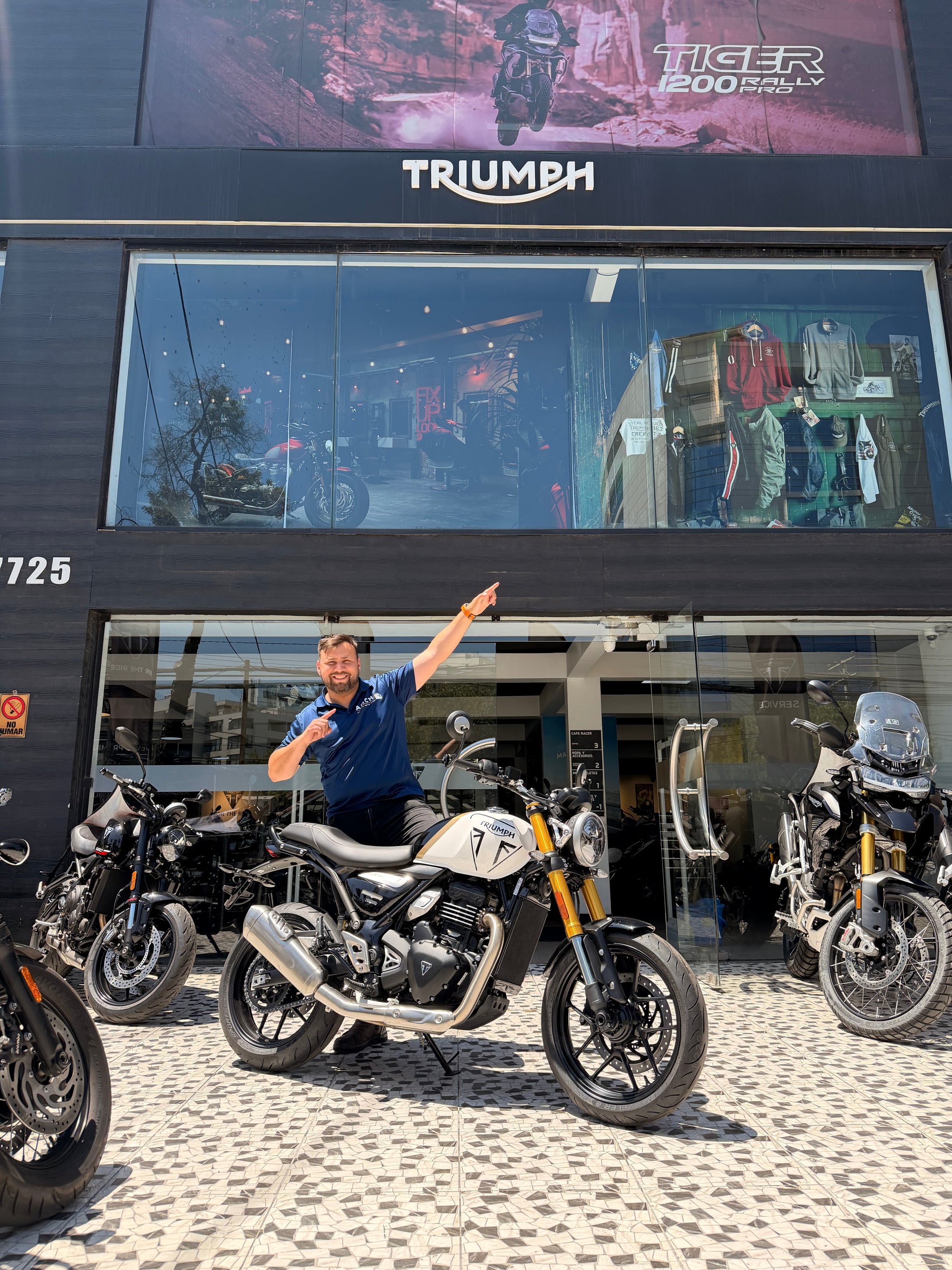 Triumph aterriza en Academia Motos Chile: test rides, sala de ventas y